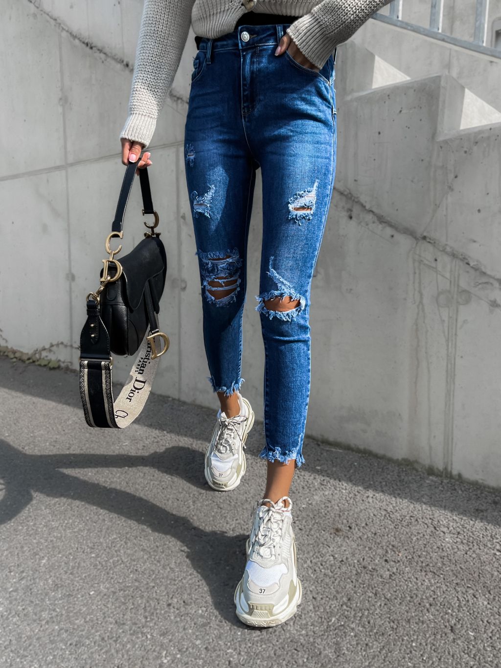 Modré potrhané džínsy POSESS | Erika Fashion