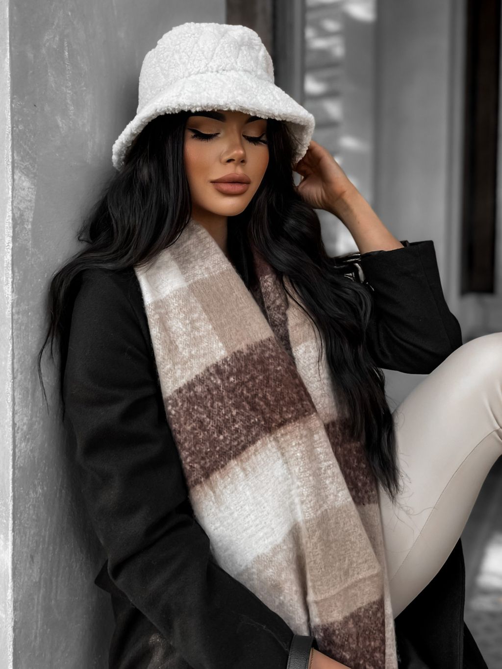 Krémový teddy klobúk CASCADE so vzormi | Erika Fashion