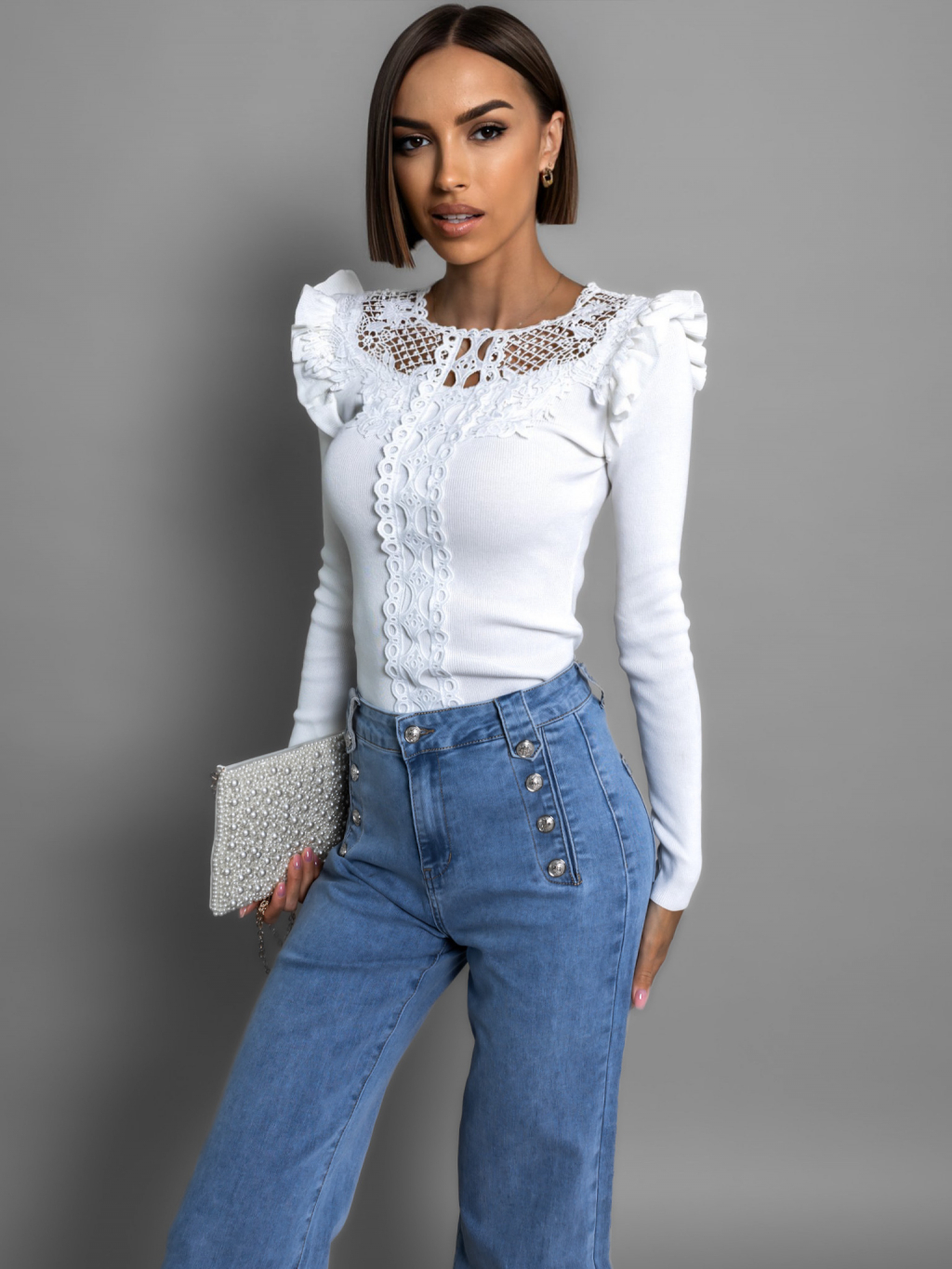 Biely krajkový elegantný top VLTAVIN | Erika Fashion