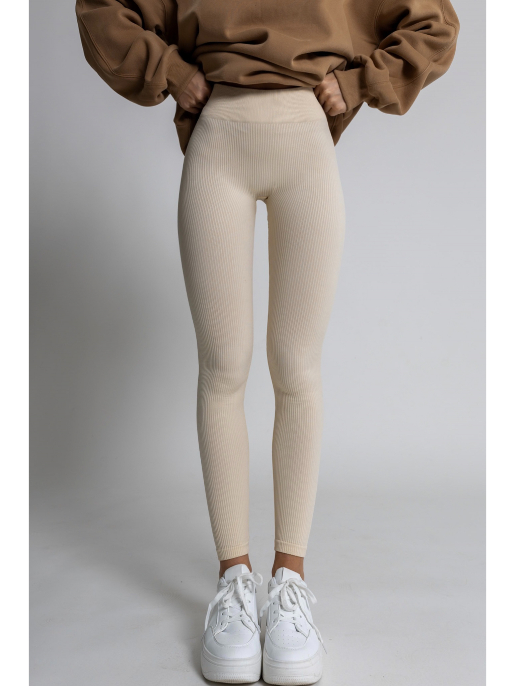 Béžové basic elastické rebrované legíny MARTINELI | Erika Fashion