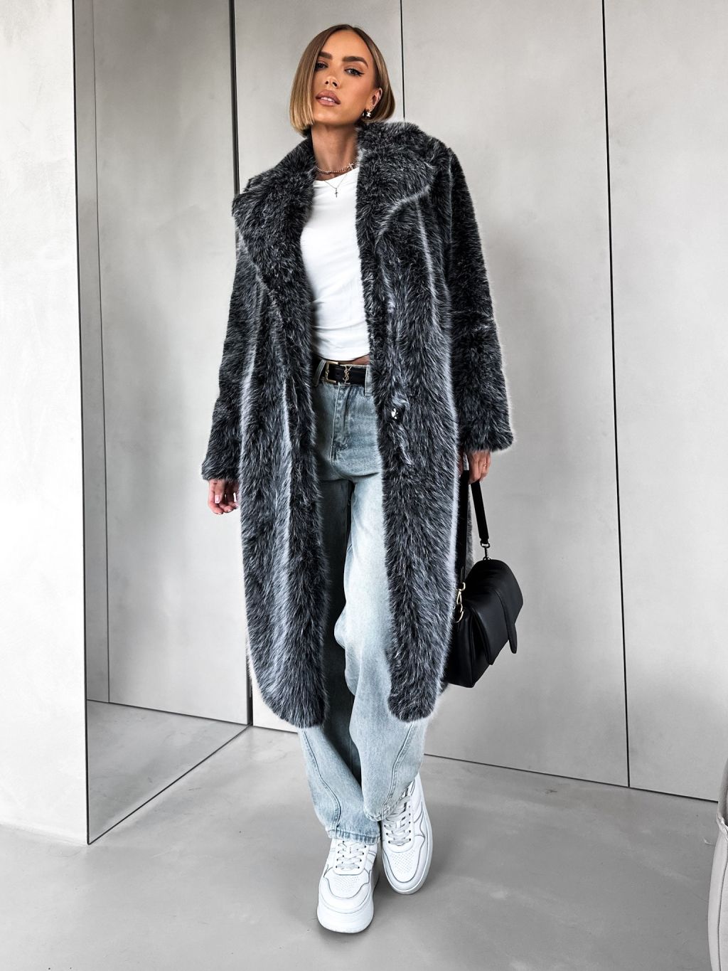 Čierny dlhý faux fur kožušinový kabát NORENE | Erika Fashion